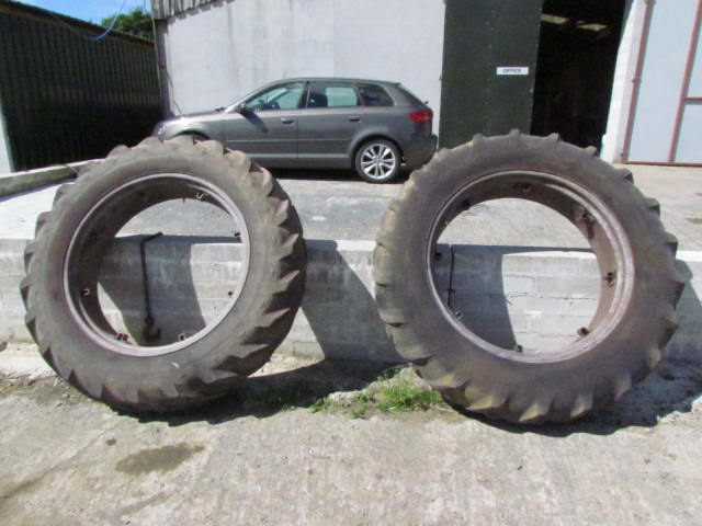 Home Page - Dave Whitaker & Son Tractors LTD